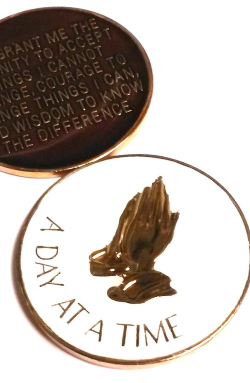 Inspiration Praying Hands Coin – CASO